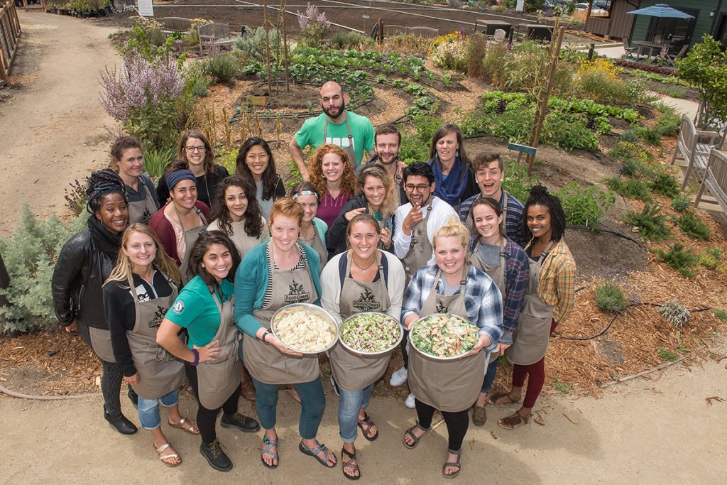 These 3 Americorps Programs Will Pay You to Help Others