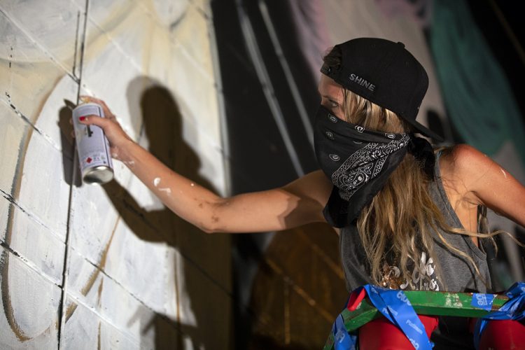 Two Painters Share Tips on How to Make Money as an Artist