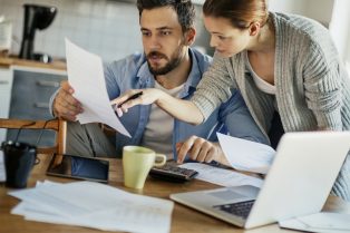 How to Catch Up on Bills and Start Paying Off Debt in 7 Steps