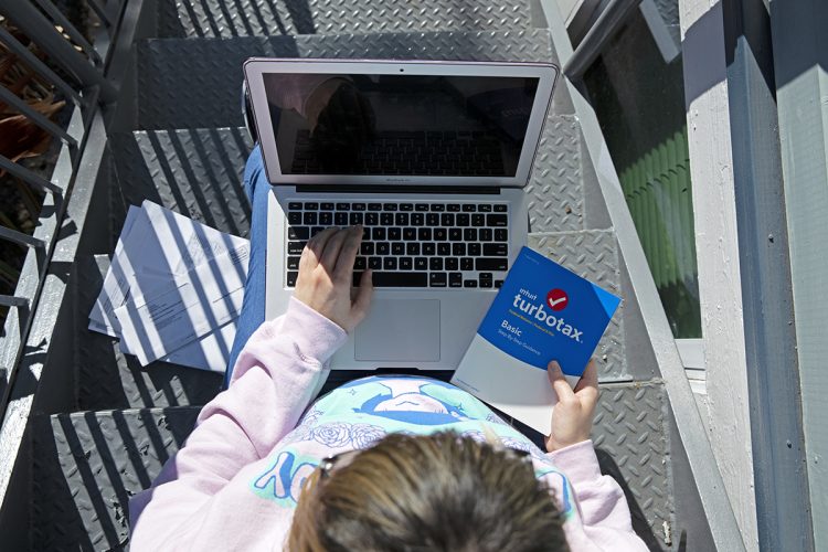 TurboTax Review 2025: What You Need to Know