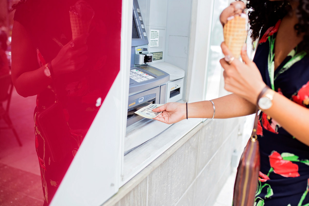 12 Best Online Banks for Checking and Savings Accounts in 2022