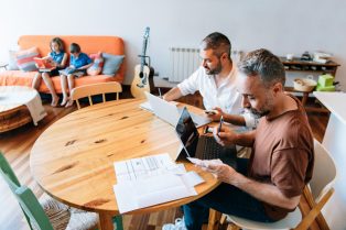 What Is APY, and What Is APR? Here’s the Key Difference