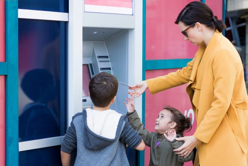 6 Great Low-Fee Bank Accounts for Kids
