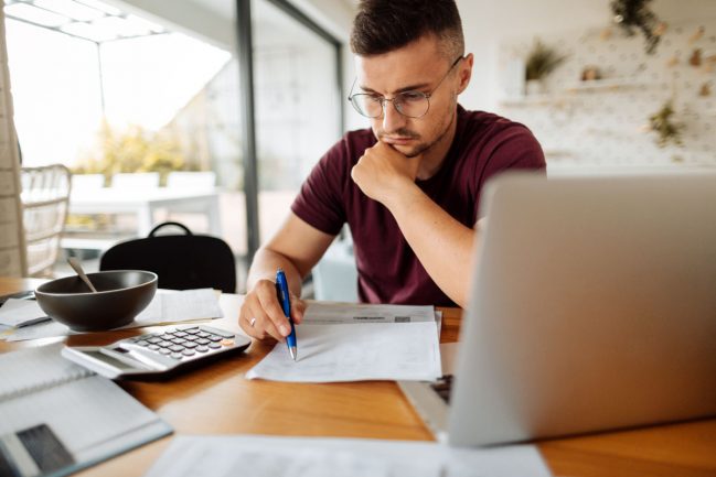 Financial Red Flags to Address Before You Turn 40