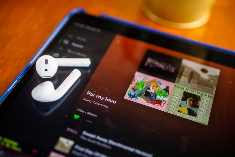 12 Easy DIY Gifts That Cost Less Than $3 to Make