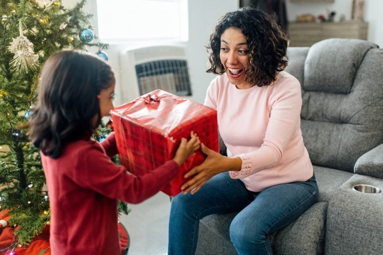 100 Free Gift Ideas People Will Actually Want to Receive