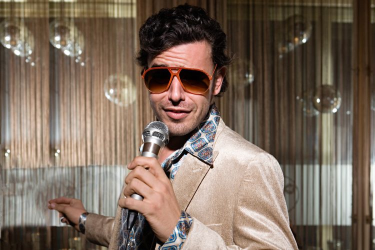 How to Become a Trivia Host