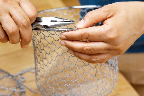 26 Ways to Use Chicken Wire From Decor to Jewelry Organizer