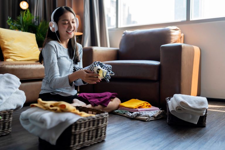 11 Cheap Businesses You Can Start for Less Than $1,000