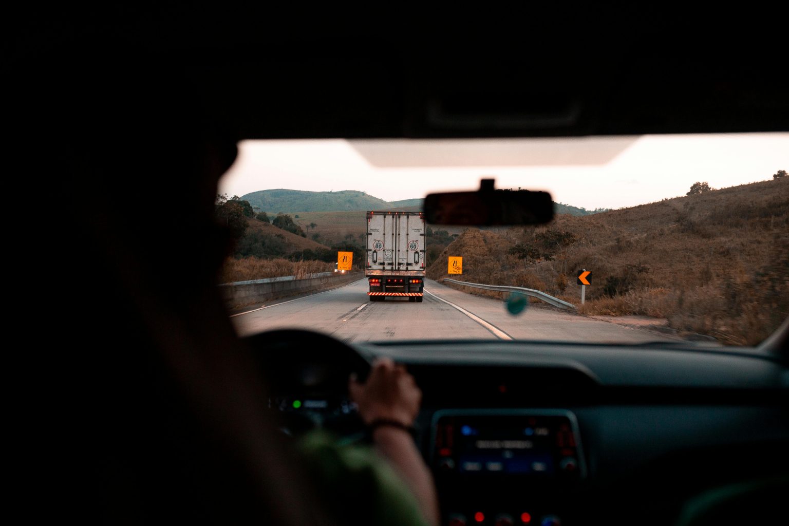 15 Easy Ways to Save Money on Gas (Apps, Rewards and Tips)