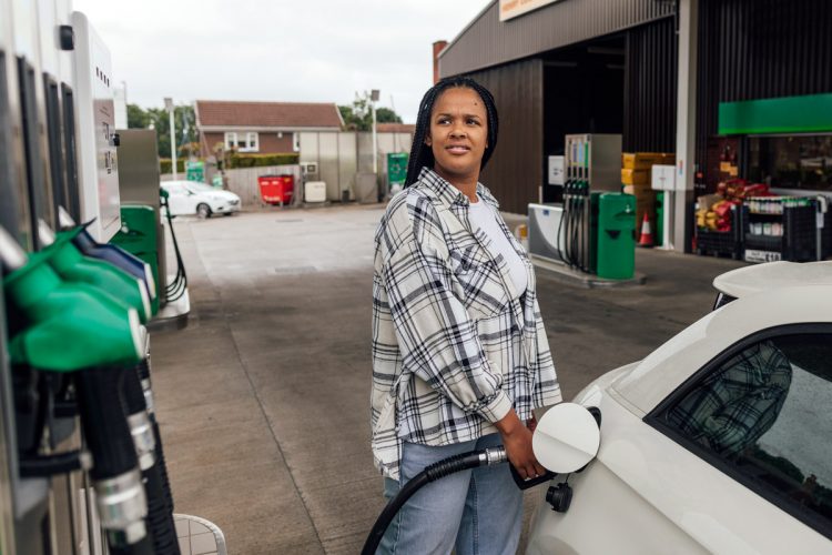 6 Best Gas Rewards Programs Save Money at the Pump