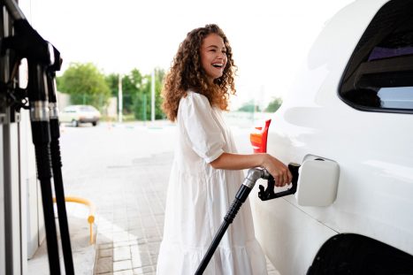 6 Best Gas Rewards Programs Save Money at the Pump