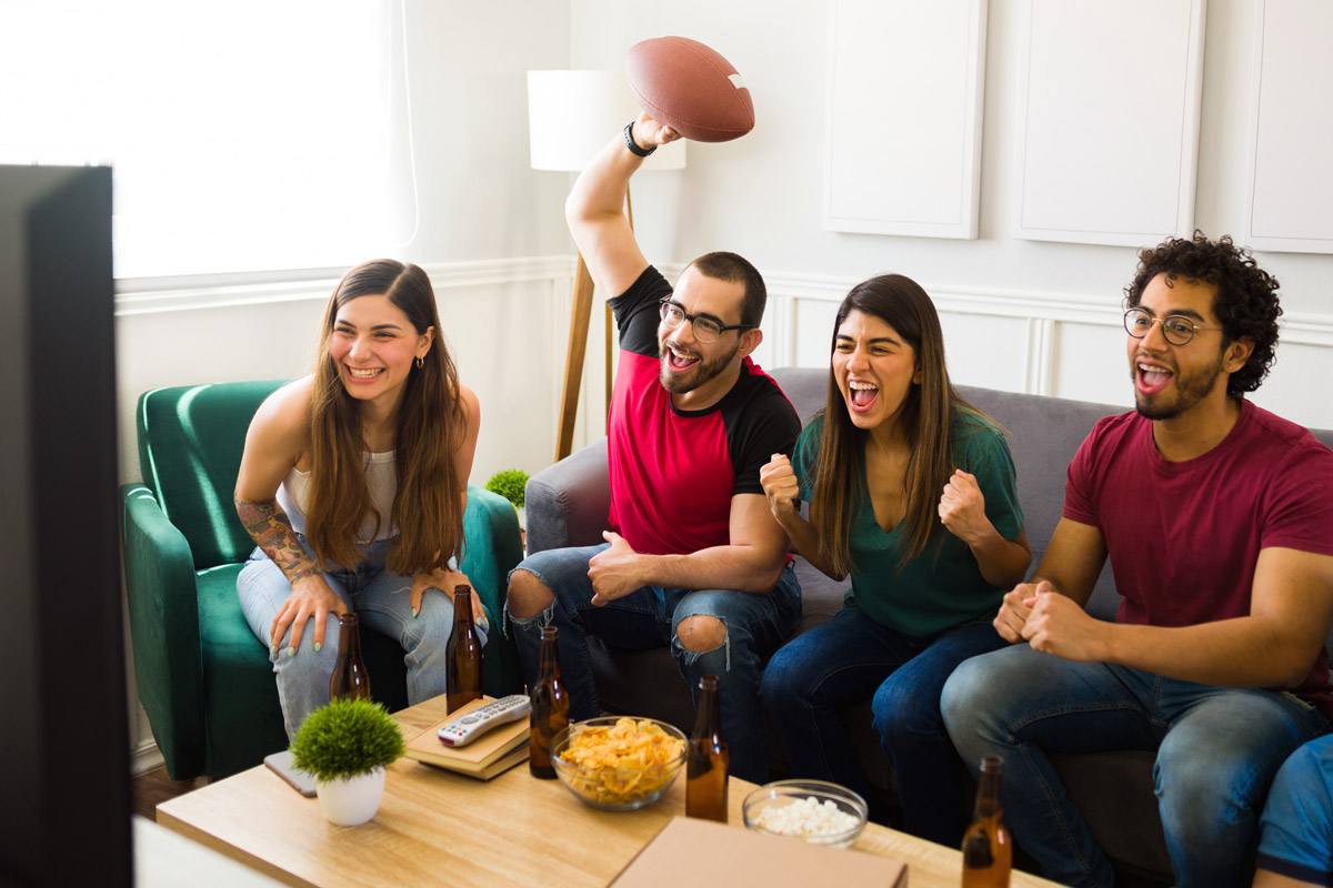 plan a cheap Super Bowl party