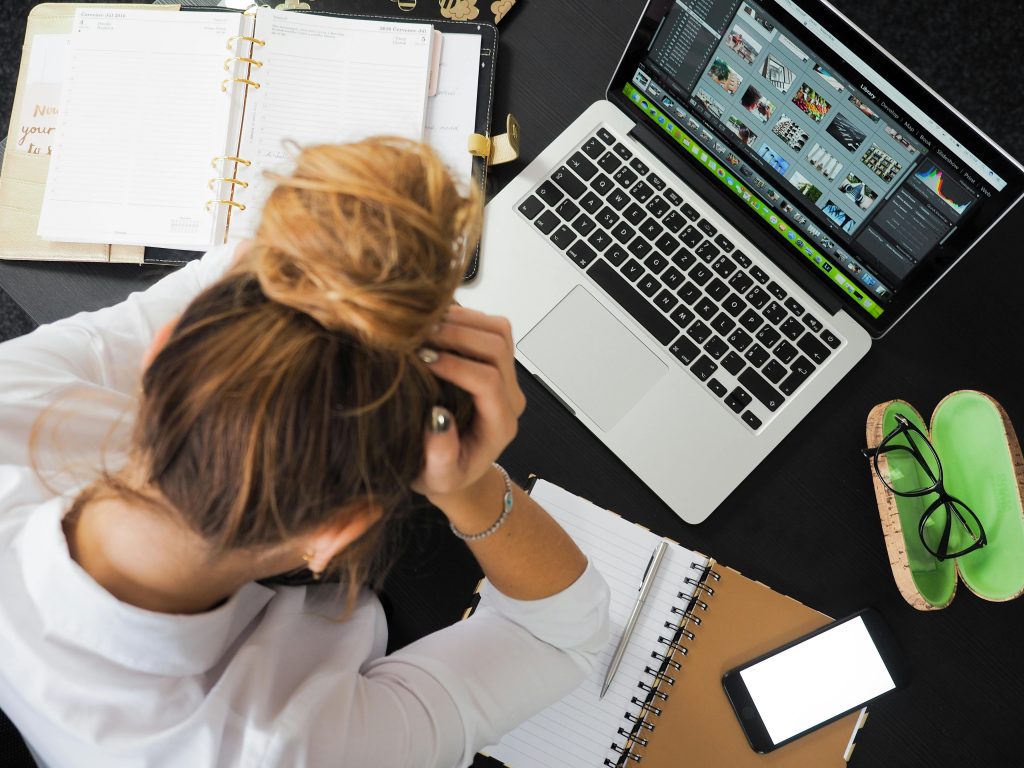Credit Card Churning: How to Earn Big Bonuses and Avoid Pitfalls