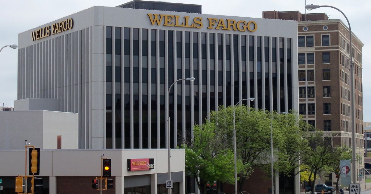 Wells Fargo Review 2024: Pros and Cons